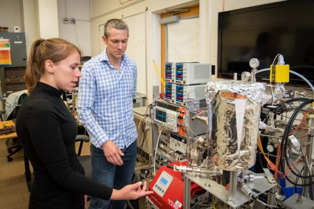 Two Berkeley Lab Researchers Receive DOE Early Career Research Awards ...